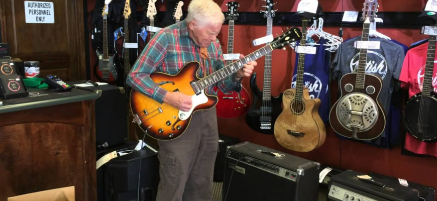 An 81-year-old man picks up a guitar in a store and amazes everyone ...